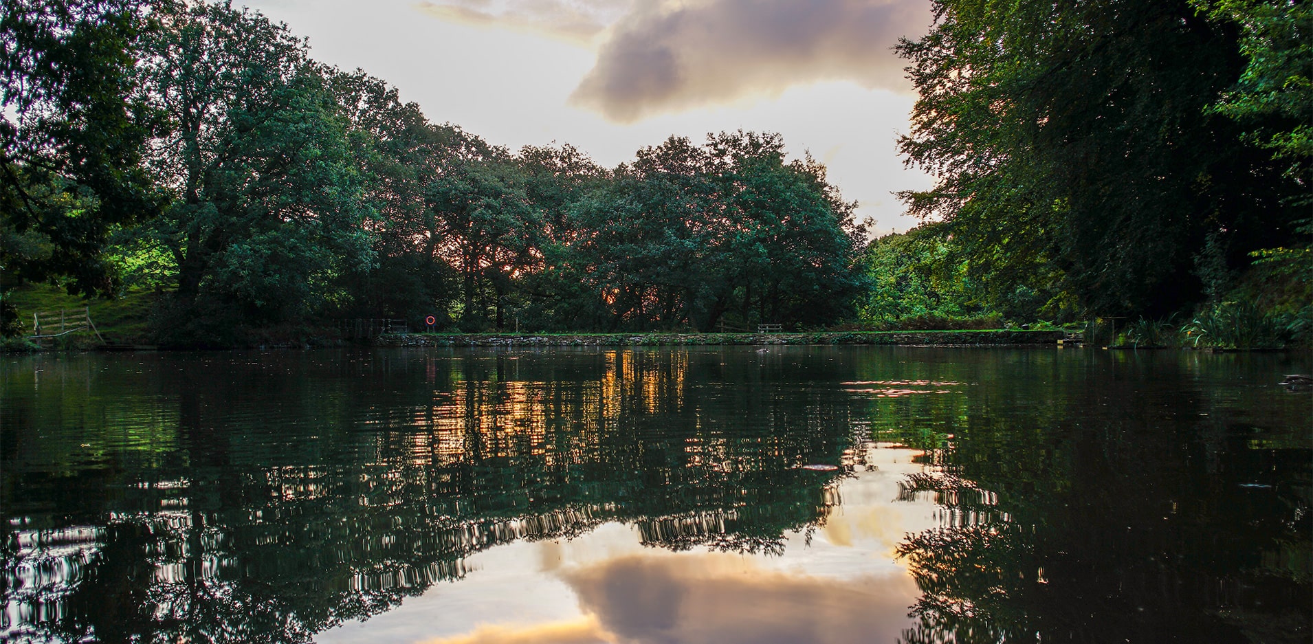 Secret Valley Escapes - Luxury camping and glamping in West Yorkshire